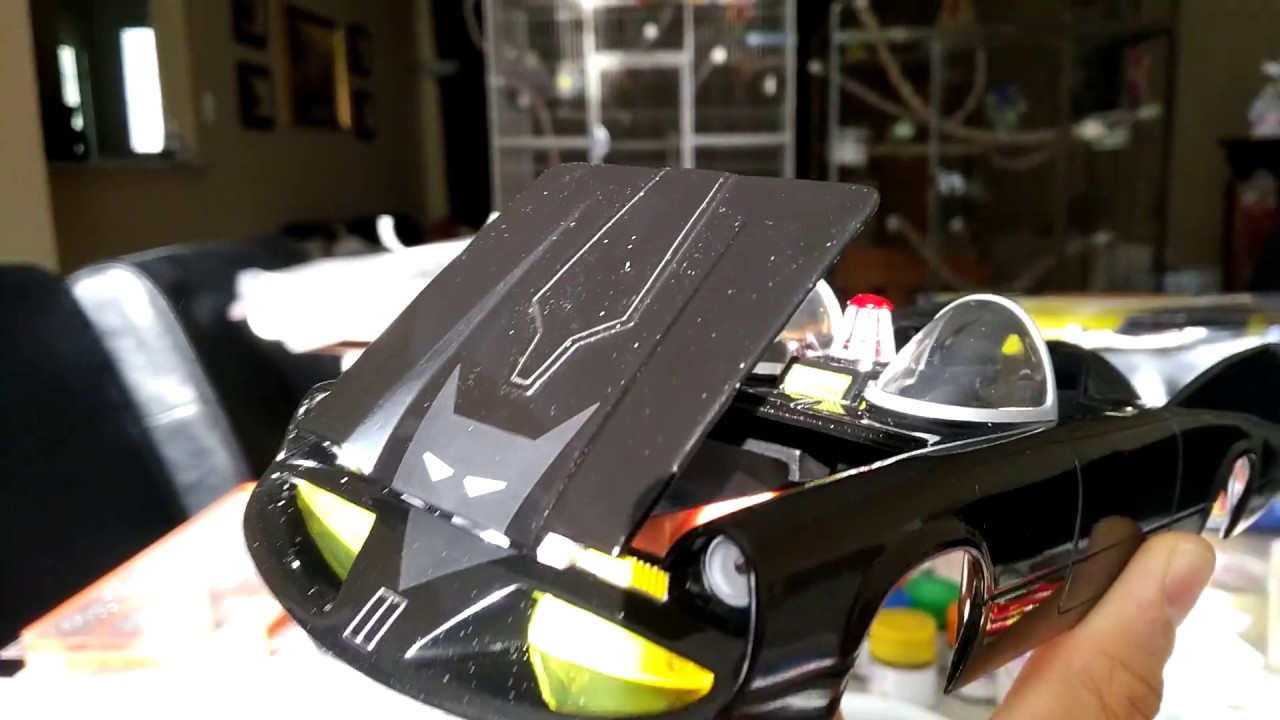 Johnny Lightning 1960s DC Comic Book Batmobile 1:24 Scale - YouTube