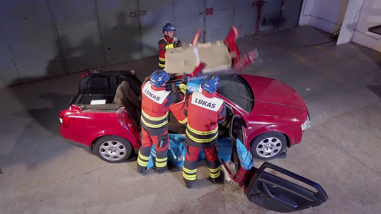 Roof Flap Forward #VEHICLE EXTRICATION THE NEXT GENERATION - YouTube