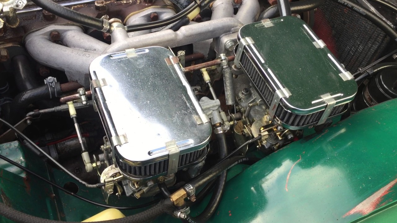 Triumph TR6 Carburettors - YouTube
