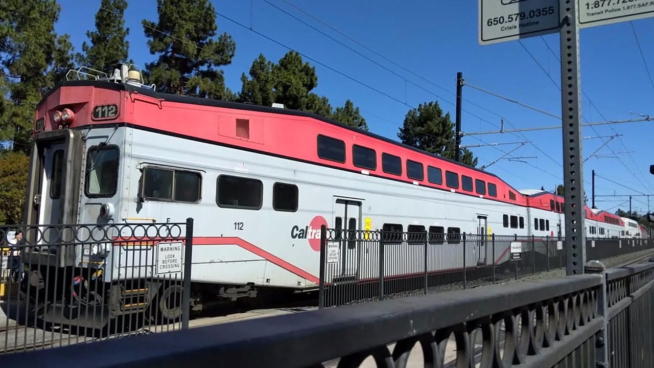 Caltrain Limited Train #513 Departs Mountain View Station - YouTube