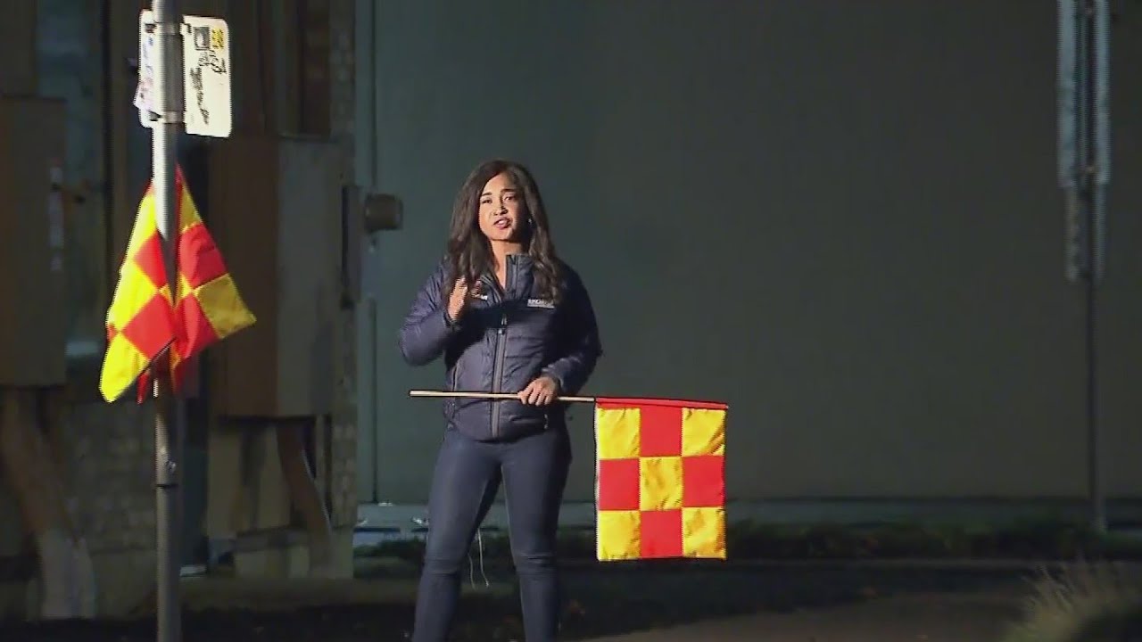 Velena Jones goes beyond the headlines - YouTube