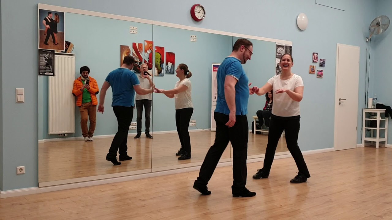 Salsa Suelta et figure "Adel" Cubaine intermédiaires-avancés novembre ...