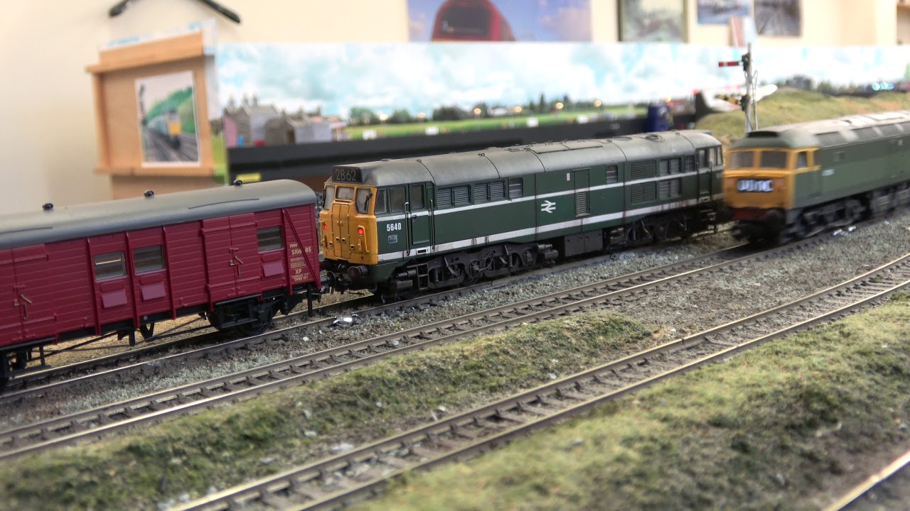 Running in some of my diesels on the CHESTERFIELD RAILWAY MODELLERS ...