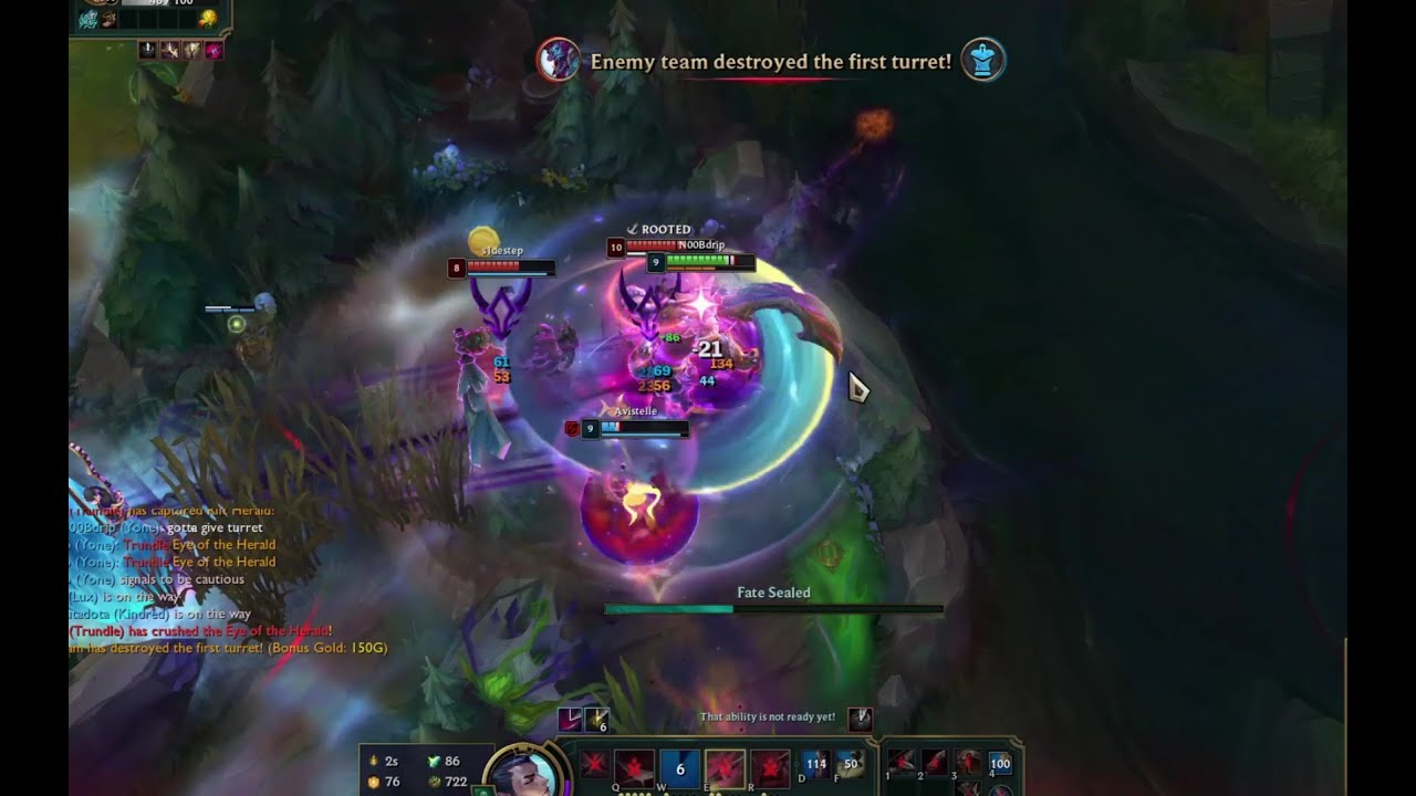 Yone running circles around the enemy - YouTube