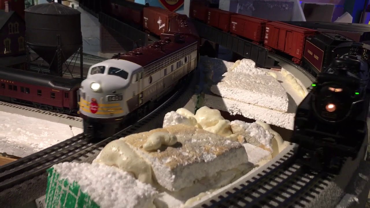 3rd Rail CPR FP7 Diesels & Weaver 2816 - YouTube