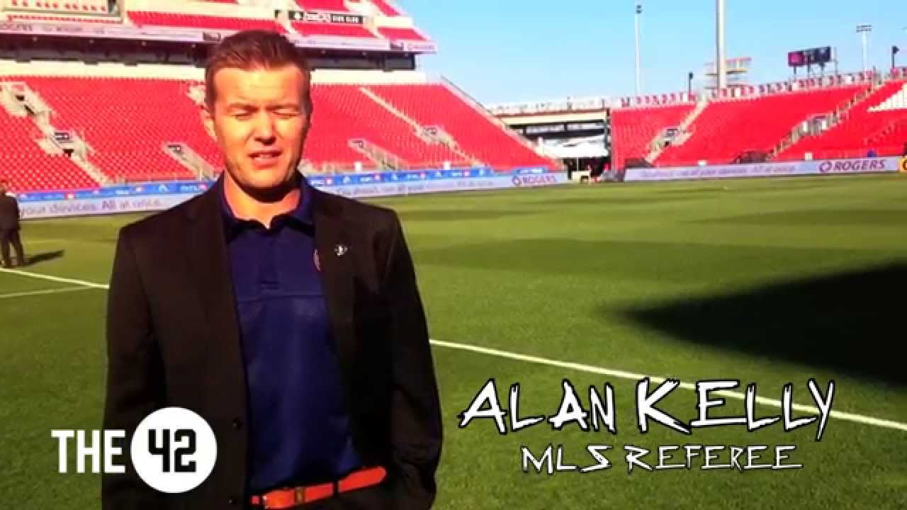 The42.ie goes behind the scenes with MLS referee Alan Kelly - YouTube