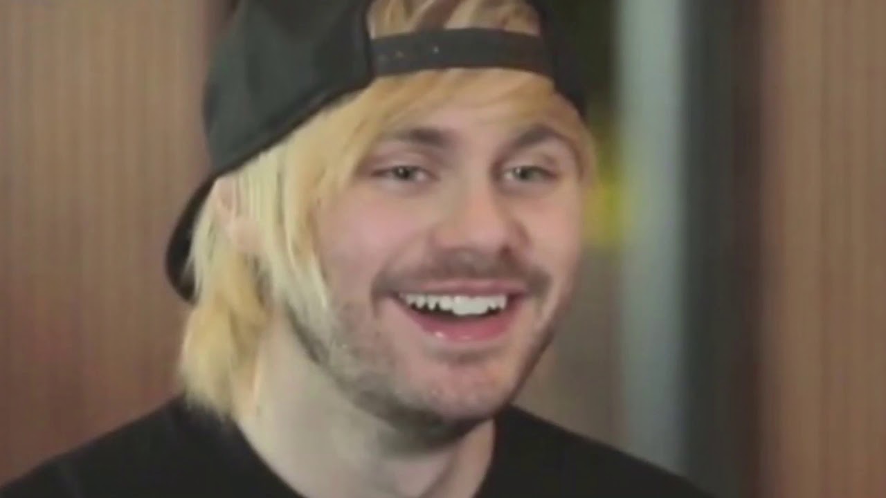 5sos Michael Clifford talks weddings & Calum’s smile (Fitzy and Wippa ...