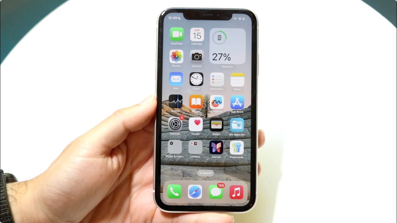 iPhone 11 On iOS 18 Is Impressive - YouTube