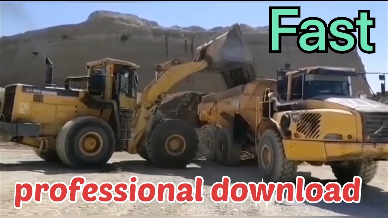 "Loading a Komatsu 600 loader onto a truck: a great experience of power ...