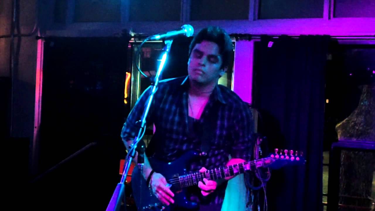 Andy Gifford Performing Live At Loosey's, Gainesville Fl April 7,2016 ...