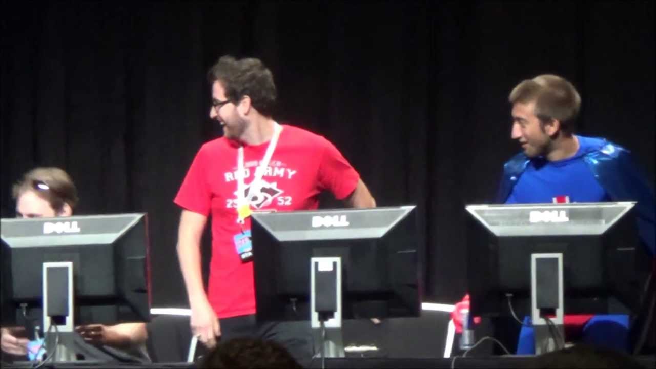 Halo 4 Champions Bundle Ricochet Game Type Live at RTX - YouTube