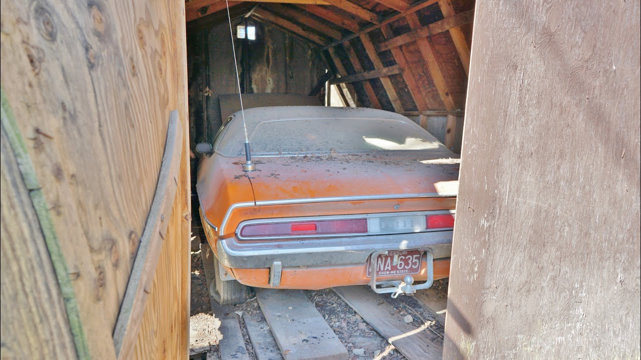 BARN FIND 1970 Dodge Challenger - YouTube