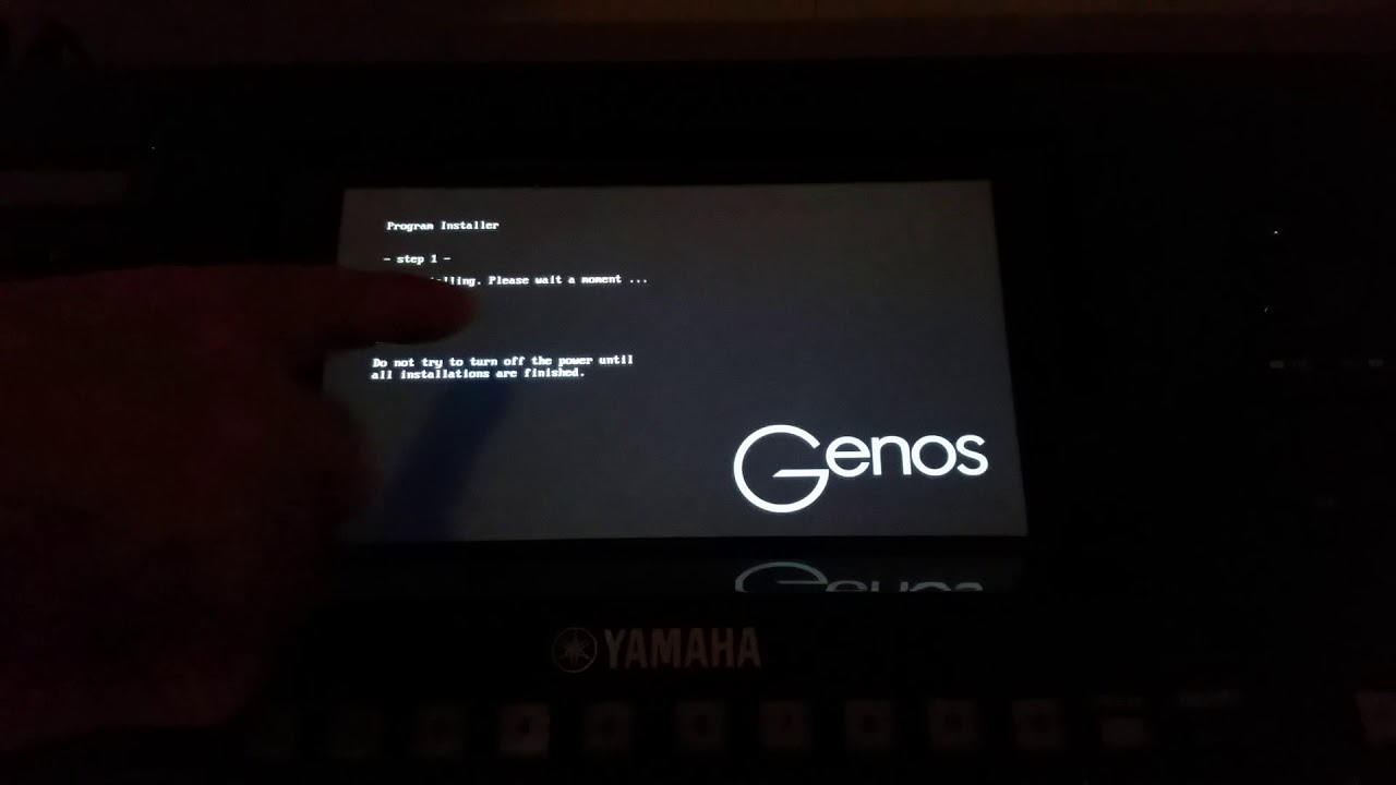 How to update Yamaha genos Software Use Right USB or compatible usb ...