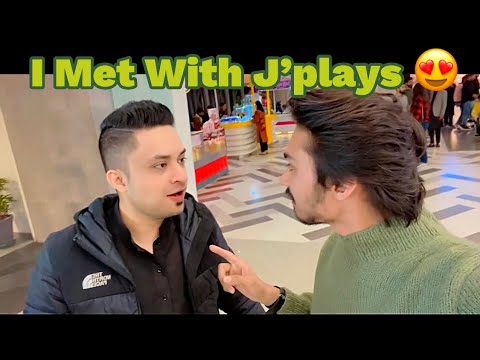 I Met With J’plays 😍 || Emporium Mall Lahore || Ateeb Vlogs - YouTube