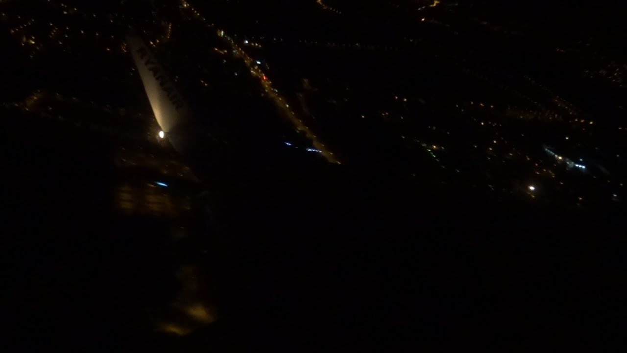 Ryanair Boeing 737-800 Night Take Off at Brussels Airport with Awesome ...