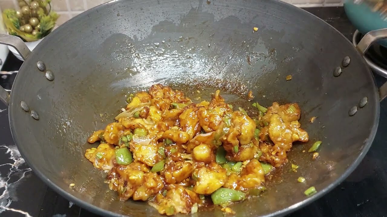 Gobhi Manchurian | गोभी मंचूरियन || Daal Cheeni Kitchen - YouTube