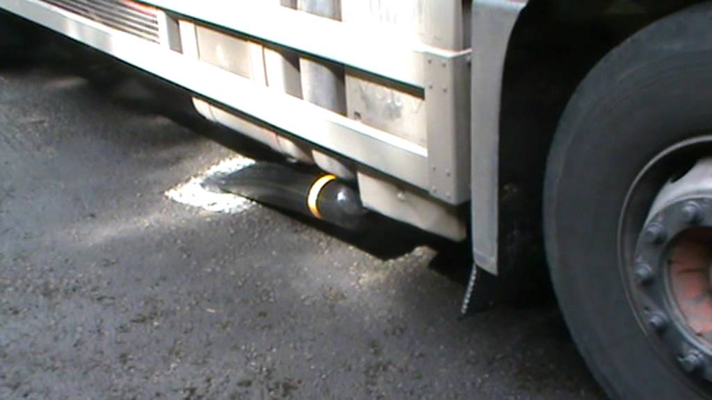 Watts Impact Flex 155 Bollard - Run Over by Lorry - YouTube