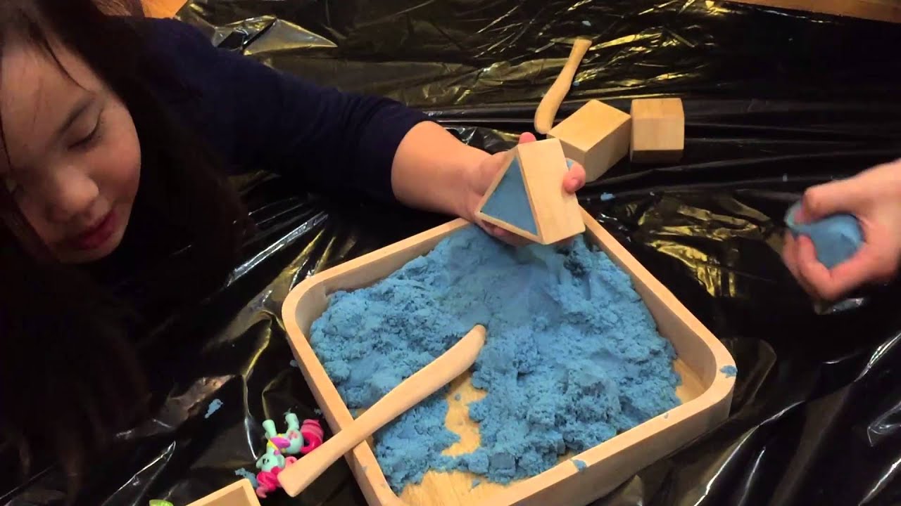 Playing With Kinetic Sand by Brookstone - YouTube