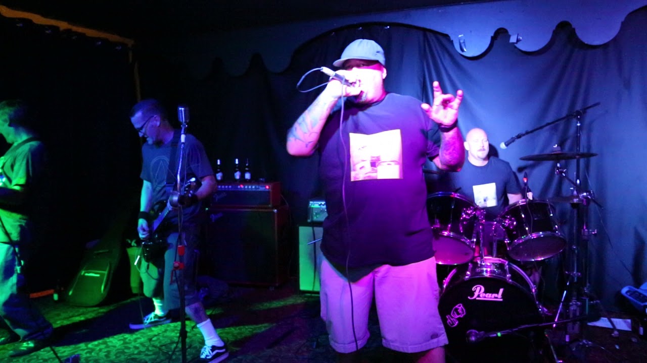 Iditos at Boomer's Cocktail Lounge 7/17/2021 - YouTube