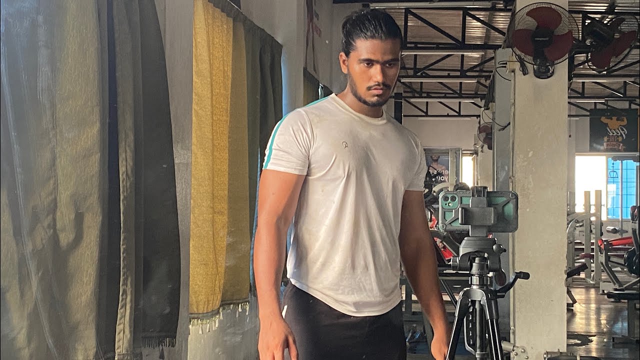 Ep.13[MINI CUT ] Arm's Day Bicep or Tricep what is More Important? - YouTube