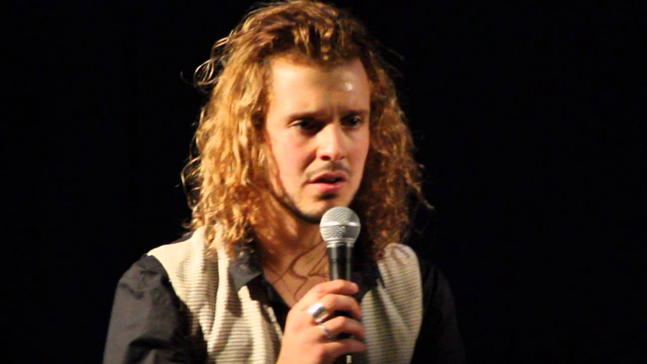 "Tu" - Luca Giacomelli Ferrarini - Teatro Blu - YouTube