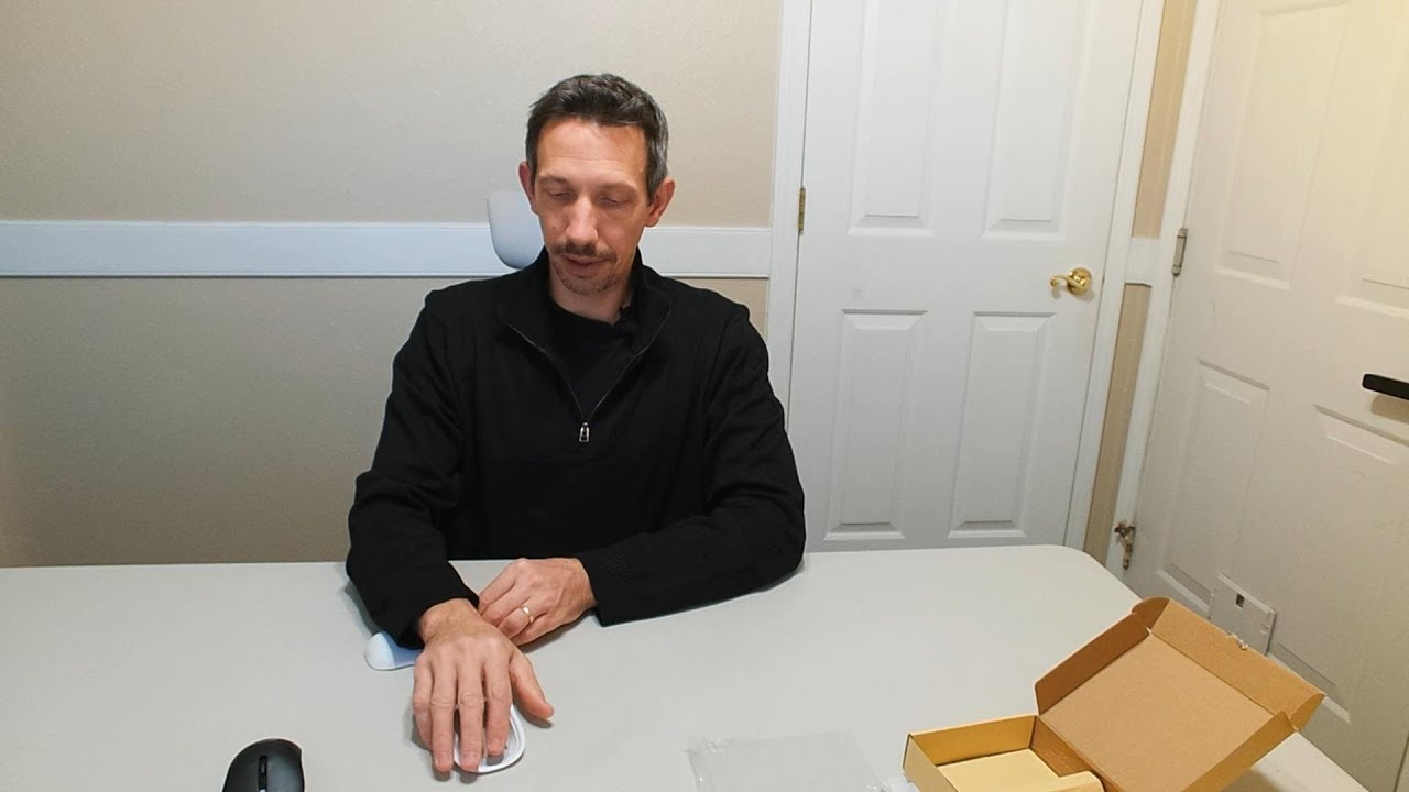 Apple mouse holder with wrist support UNBOXING Klearlook Ergonomic ...