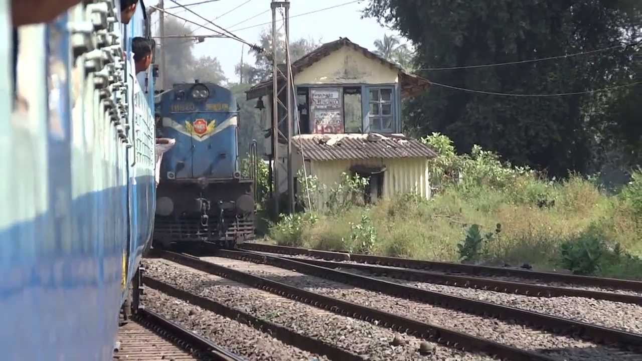 18620 BGKT-BDTS Weekly Express Crossing 19023 BCT-FZR Express at ...