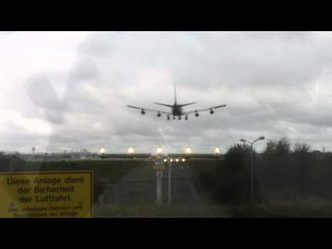 Boeing 747SP - Windiger Tag in Hamburg