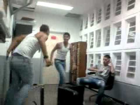 ana hagda li ibayan rouhou tatahchalou mdrrr