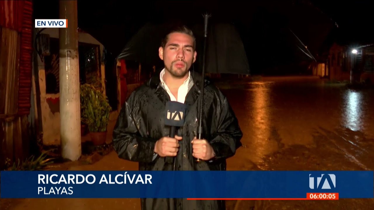 Así se encuentra el cantón Playas tras las fuertes lluvias - YouTube