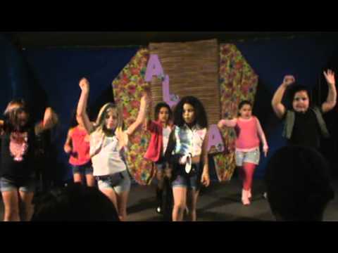 show das poderosas 2º ano - YouTube
