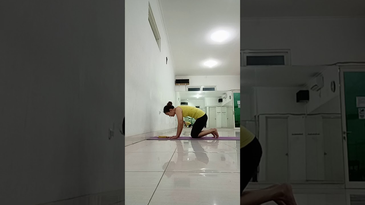 Sirsasana, Tripod, Double Split, Pincha practice, 120720 - YouTube