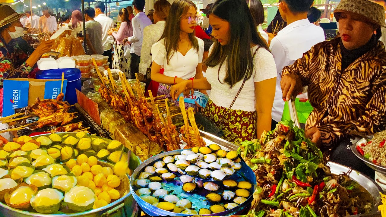 Amazing Cambodian Street Food - Palm cake, Fruit, Crispy Shrimp ...
