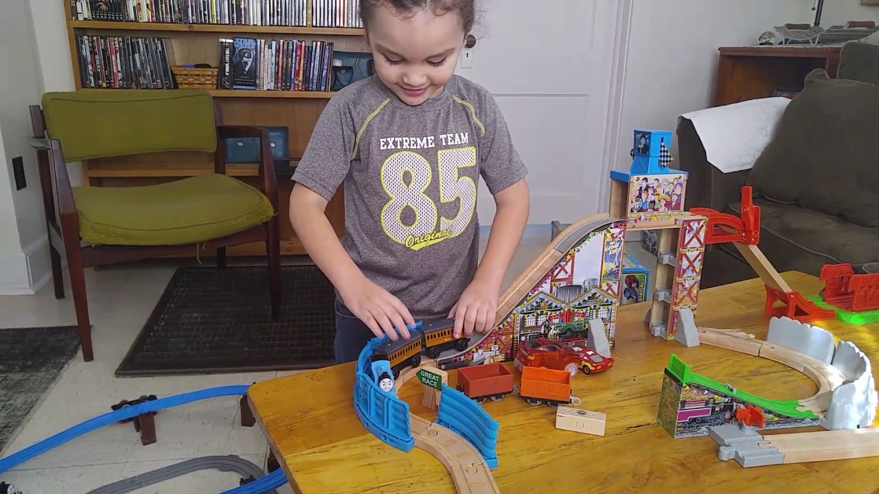 Thomas new Plarail rainbow bridge with Thomas and bertie jumping Thomas ...