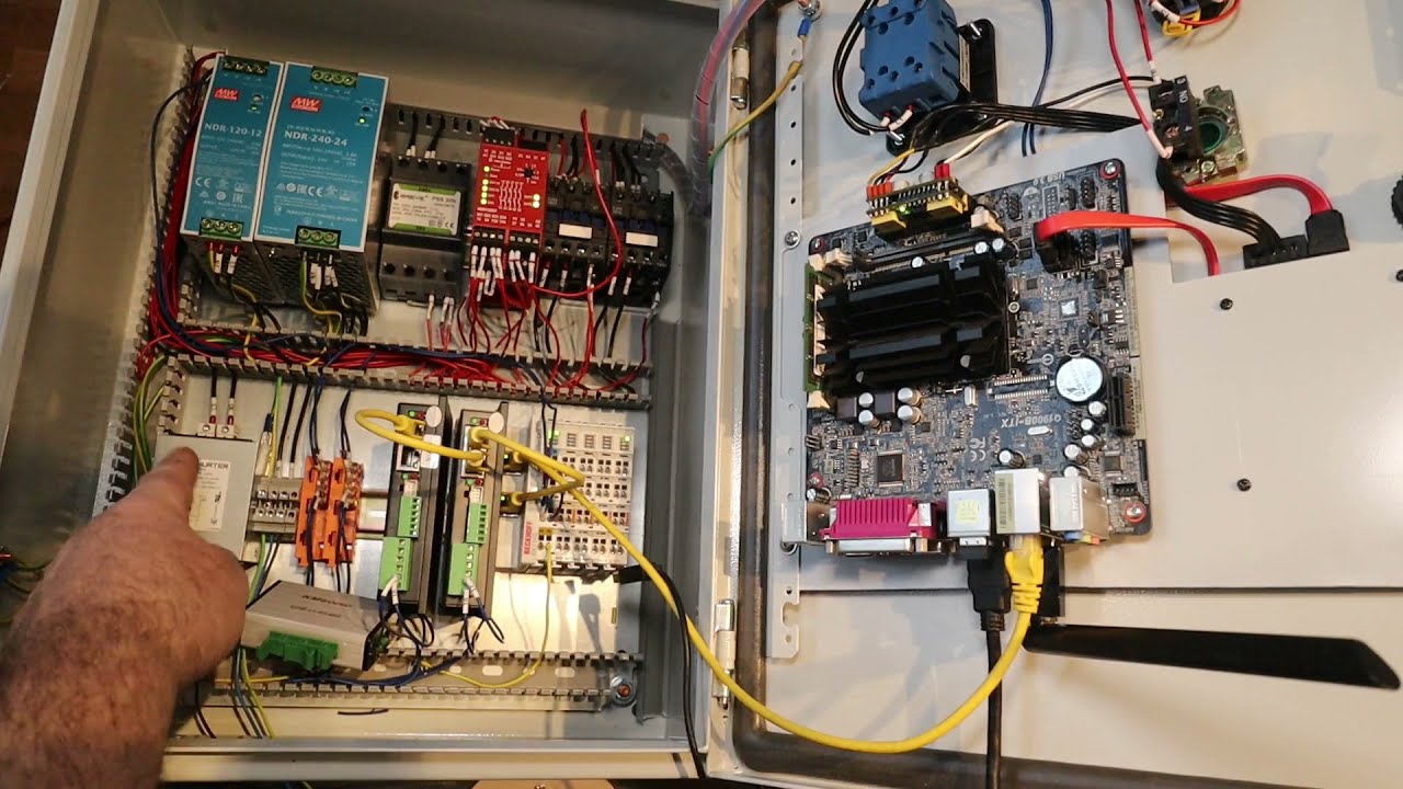 All new electronics in the lathe - YouTube