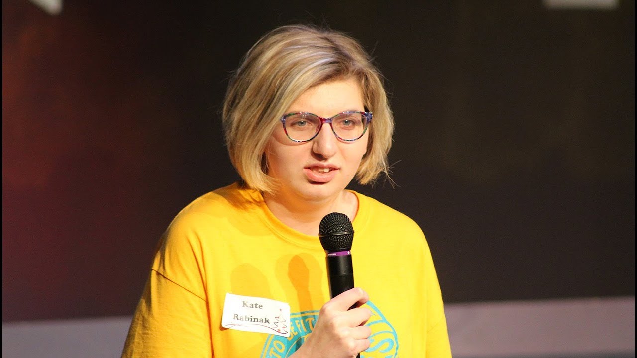 Holiday Spectacular 2017: Kate Rabinak Performs "You Are My Sunshine ...