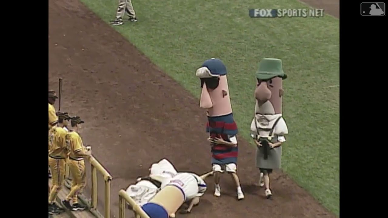 Randall Simon hit sausage man. (July 9, 2003) - YouTube