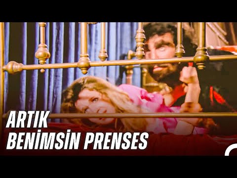 Kaptan Markos Prenses ile Yatakta Baş Başa | Battal Gazi'nin Oğlu