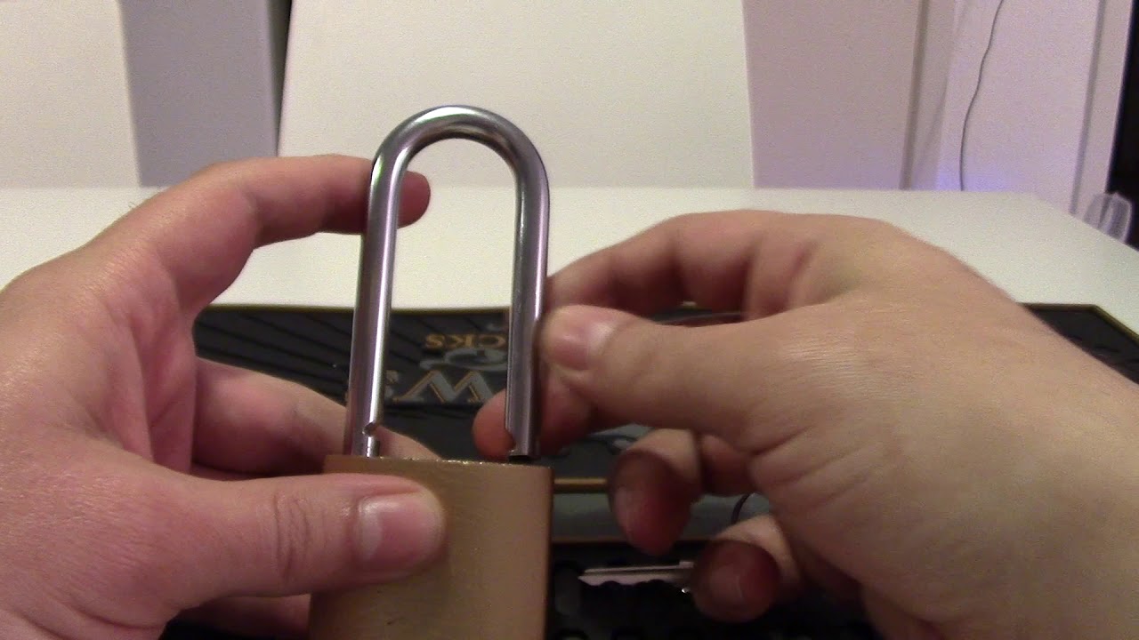[2] Shimming Open a Padlock - YouTube