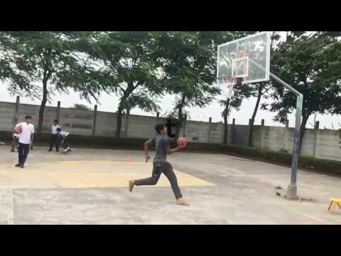 Perfect dunk by Indian school boy - YouTube