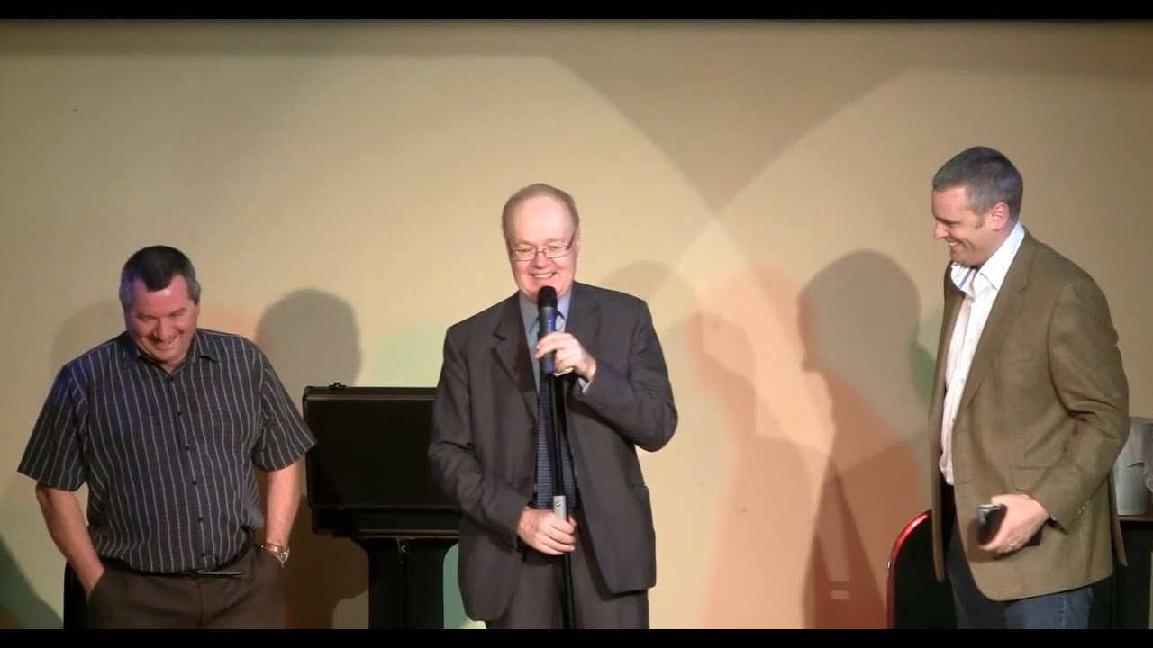 Comedy Magician and Mindreader Ian Keable, Funny Tricks - YouTube