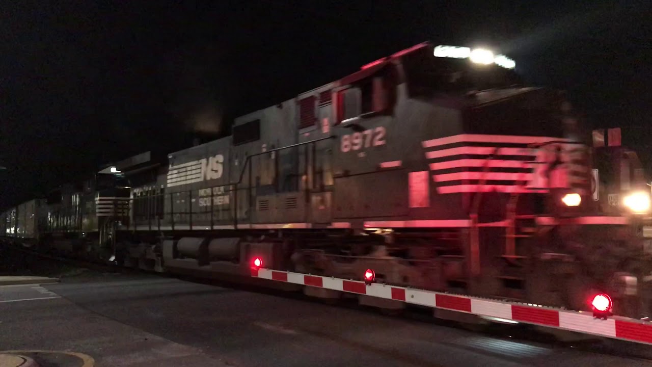 NS 8972 Leads 936 (SB Camp Train) Thru Duluth, GA 12/26/18 - YouTube