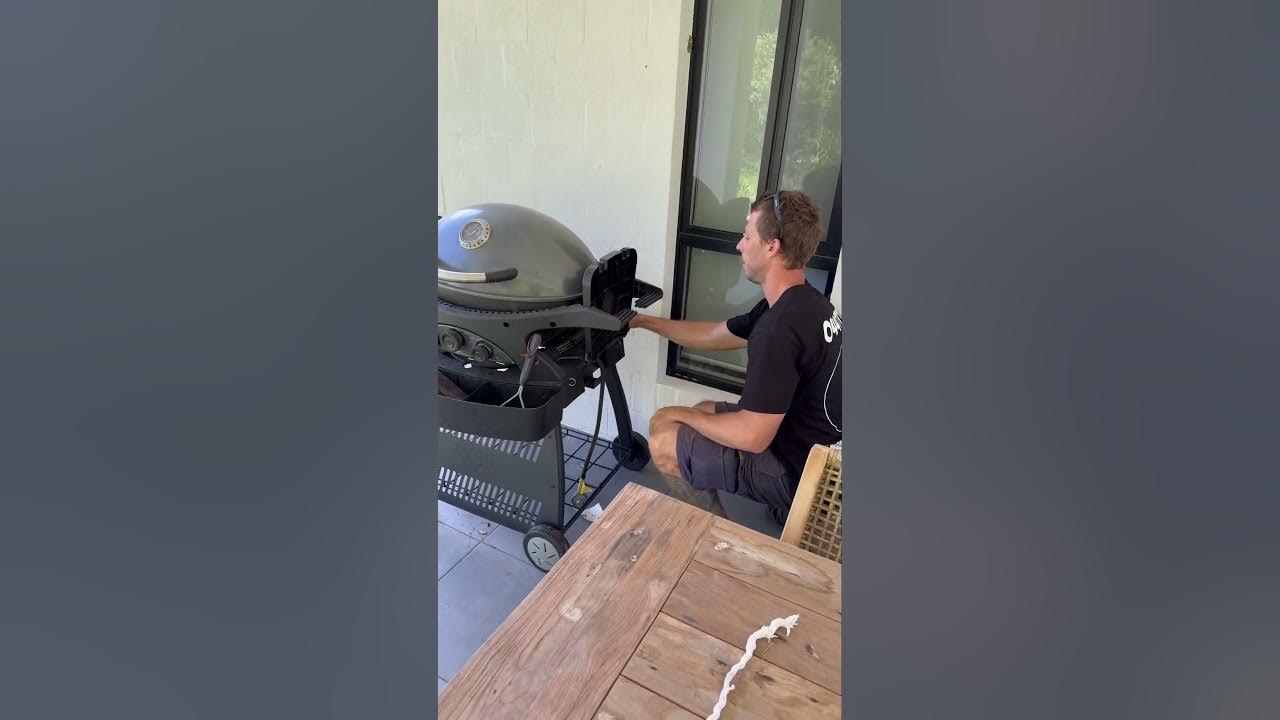 Coastal Carpet Python hiding in BBQ #snakecatcher #fyp # ...