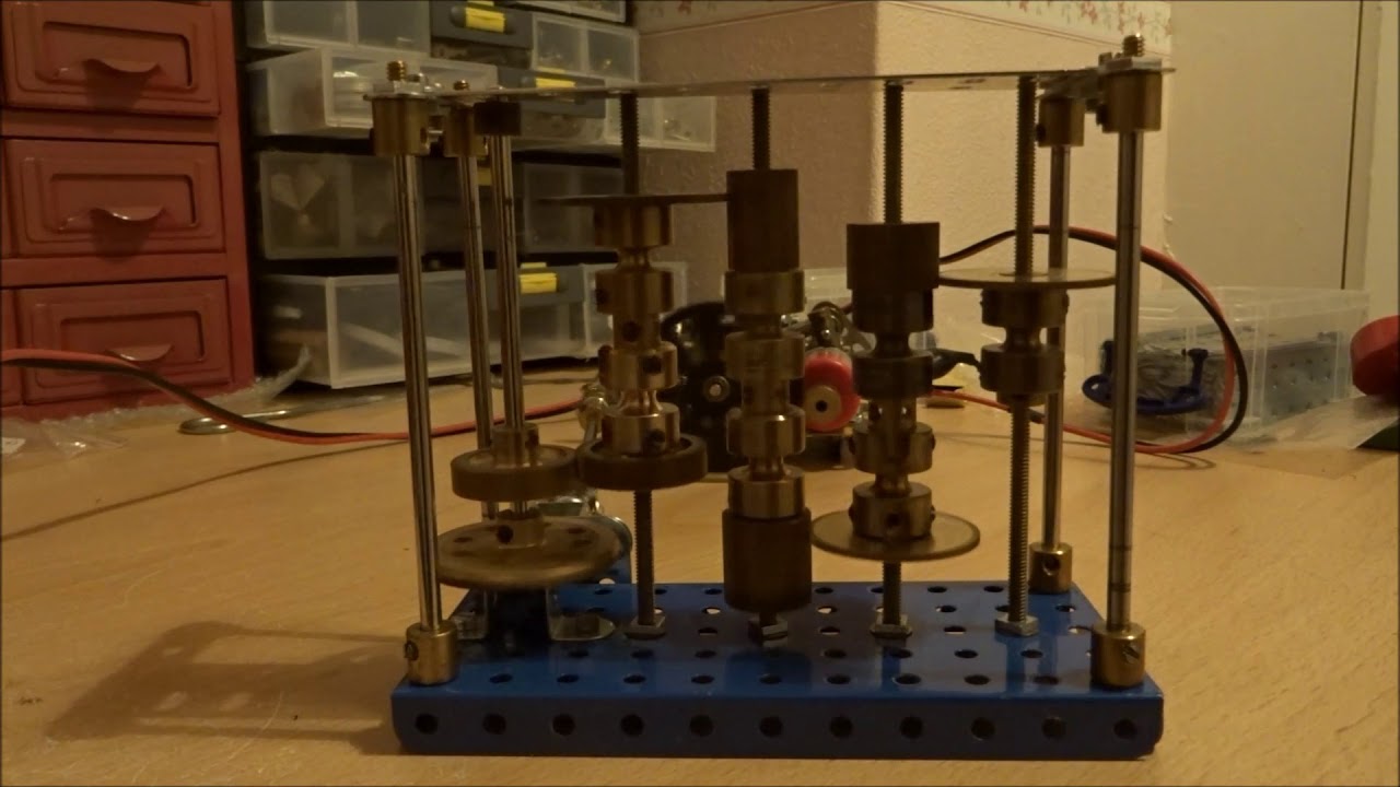 Meccano sliding gear mechanism - YouTube