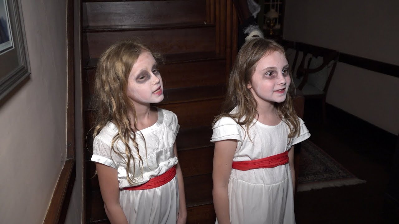 Nelles Manor Ghost Tour - YouTube