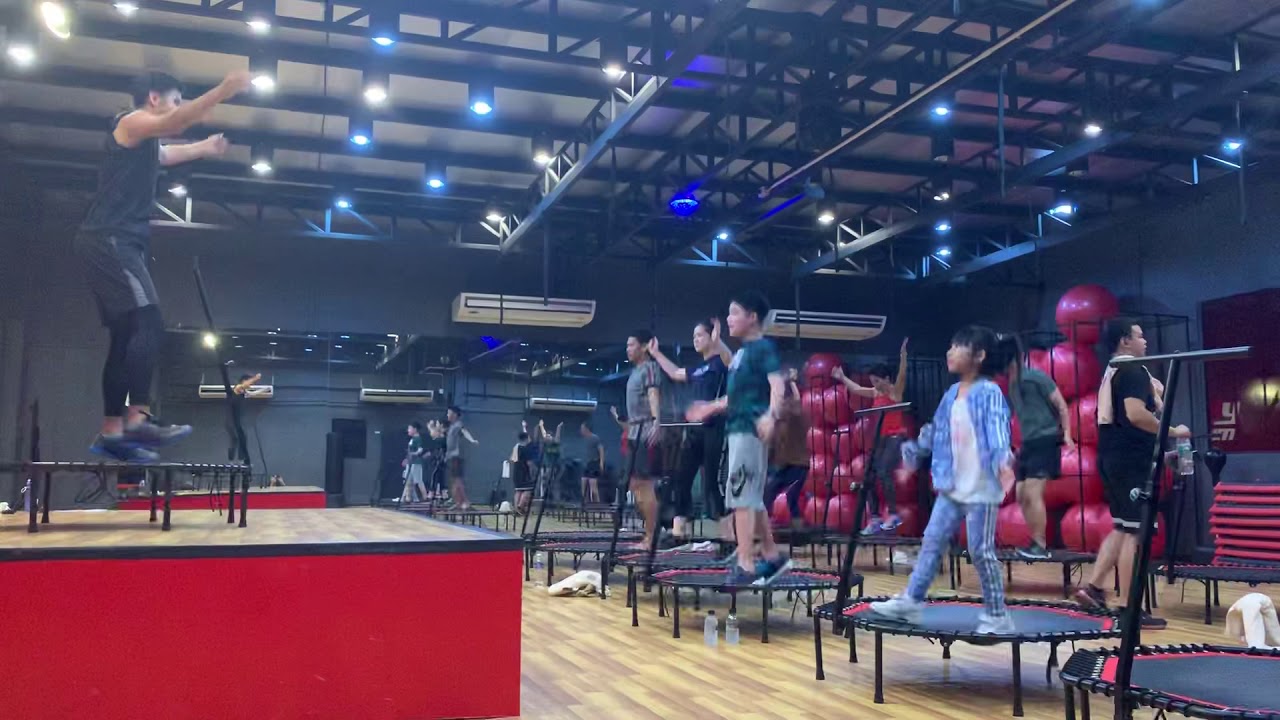 Trampoline class 3 - YouTube