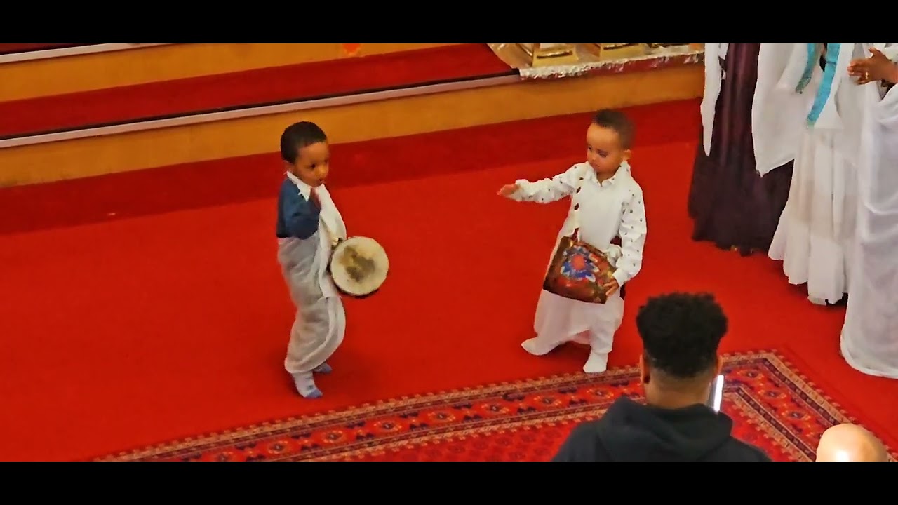 ድንግል ማርያም መዝሙር። AOM Debre Medhanit Kidane Mihret London - YouTube