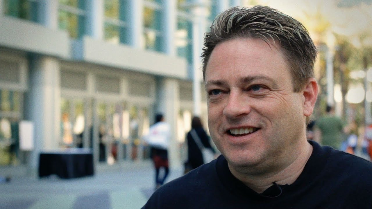 Interview with Mark Austin at Star Wars Celebration Anaheim - YouTube