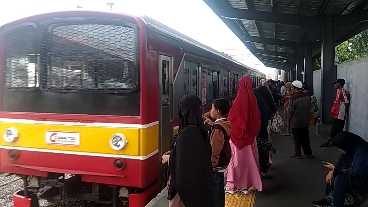 Trip jalan - jalan naik KRL Commuter line Duri - Tangerang - YouTube