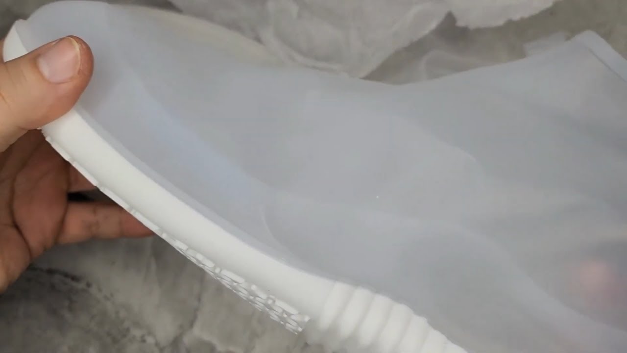 Waterproof Shoe Covers Transparent Rubber Stretch Rain Sneaker Covers ...